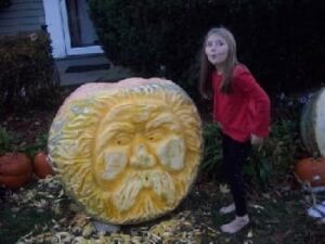 Giant Pumpkin Carvings, Sculpted Artwork. Giant Pumpkin Carvers.
